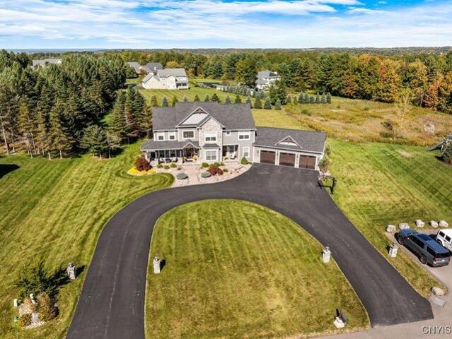 Limber Pine Cir, Manlius, Home For Sale