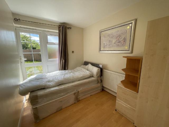 Lime Grove, Hayes UB3 1 bed in a house share to rent £3,500 pcm £808 pw