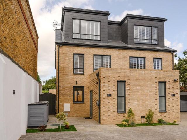 Lime Grove KT3 4 bed house to rent £3,750 pcm £865 pw