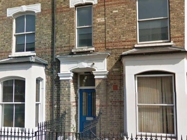 Lime Grove, London W12, 1 bed flat to rent, £750 pcm | PrimeLocation