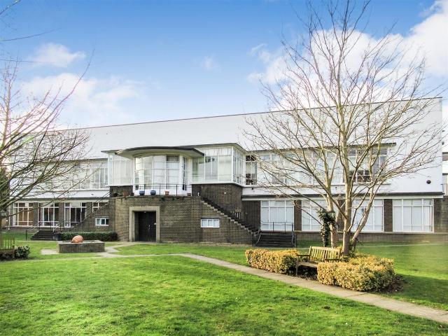 Lime Grove, Rushden NN10, 2 bed flat to rent, £895 pcm | PrimeLocation