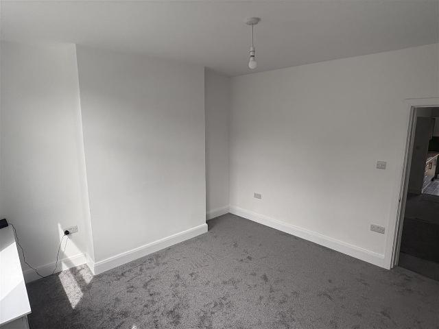 Lime Street, Ilkeston DE7, 2 bed end terrace house to rent, £850 pcm | PrimeLocation