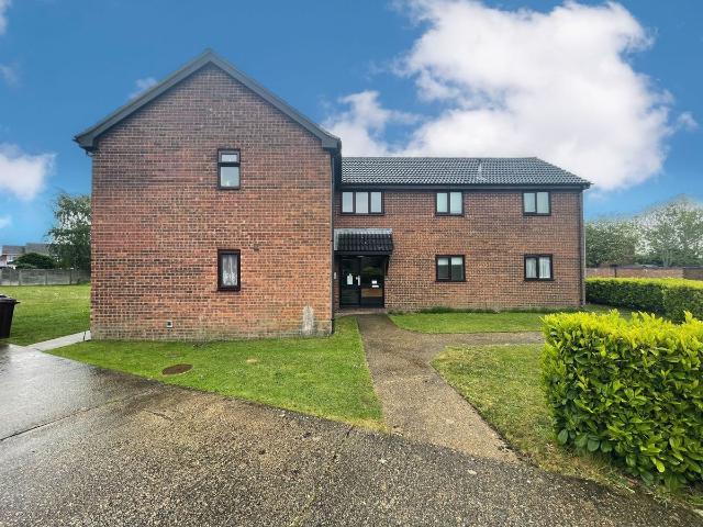 Lime Tree Avenue, Wymondham NR18, 1 bed flat to rent, £700 pcm | PrimeLocation