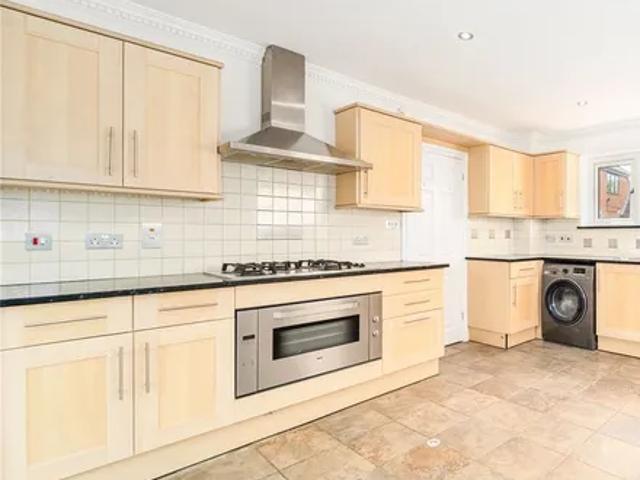 Lime Tree Avenue, Weston Green, KT7 0LX, United Kingdom | 4 bed house for rent #167863182 | Rentberry