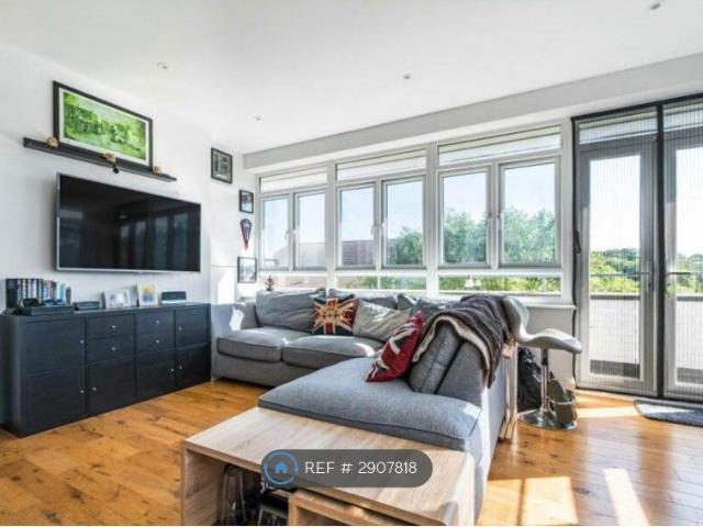 Lime Tree Way, Basingstoke RG24, 1 bed flat to rent, £1,200 pcm | PrimeLocation
