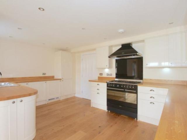 Lime Walk Oxford 4 bed house share to rent £3,200 pcm £738 pw