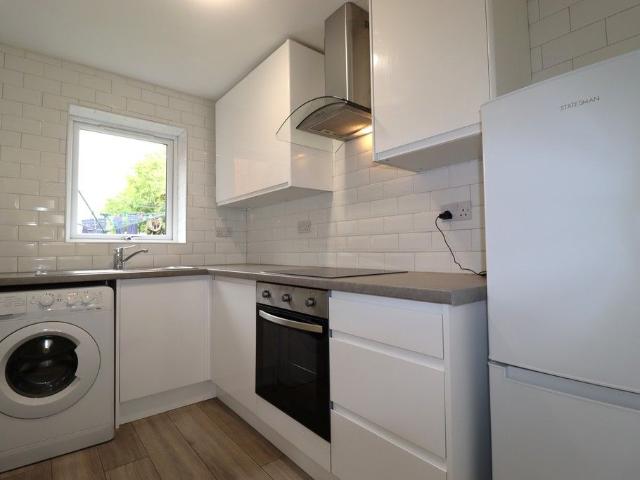 Limebank Park, East Calder EH53, Studio to rent, £750 pcm | PrimeLocation