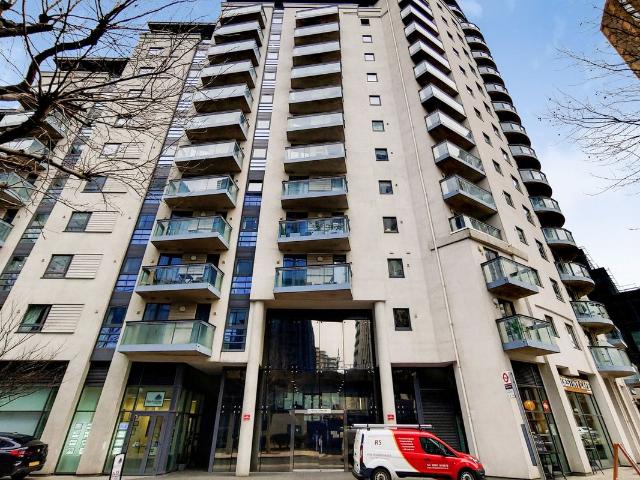 Limeharbour, London E14, 2 bed flat to rent, £2,650 pcm | PrimeLocation