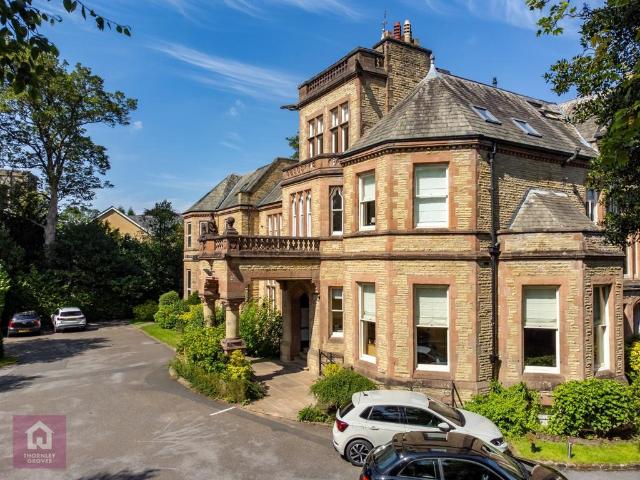 Limehurst, 7 St. Margarets Road. 2 bed flat to rent £1,900 pcm £438 pw