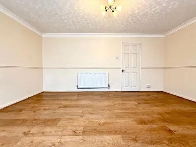 Limes Avenue, Chigwell, IG7, Property for rent