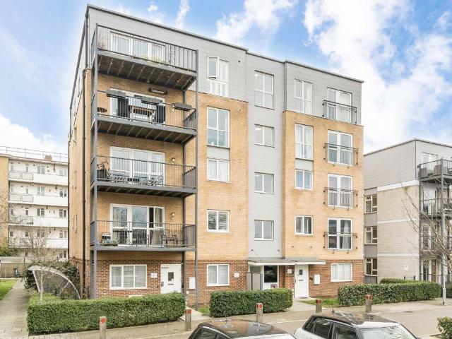 Limerick Close, Balham SW12, 3 bed flat to rent, £3,600 pcm | PrimeLocation