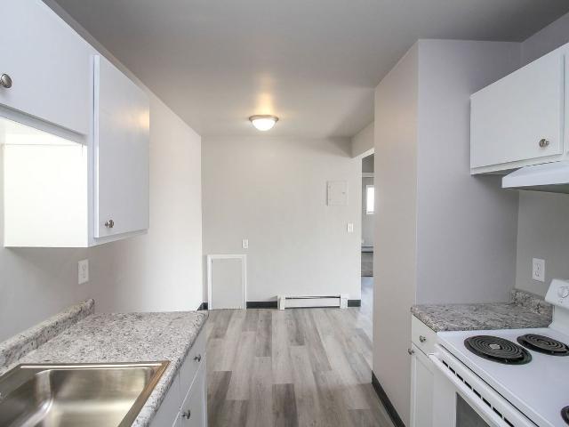 Limited Time Special! 1 Month Free Rent!* 1 Bedroom Apartment for Rent at 300 S Lowell Ave, Sioux Falls, SD 57103