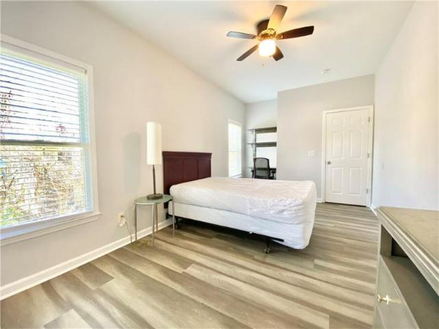 LIMITED_TIME STUDENT HOUSING SPECIAL!