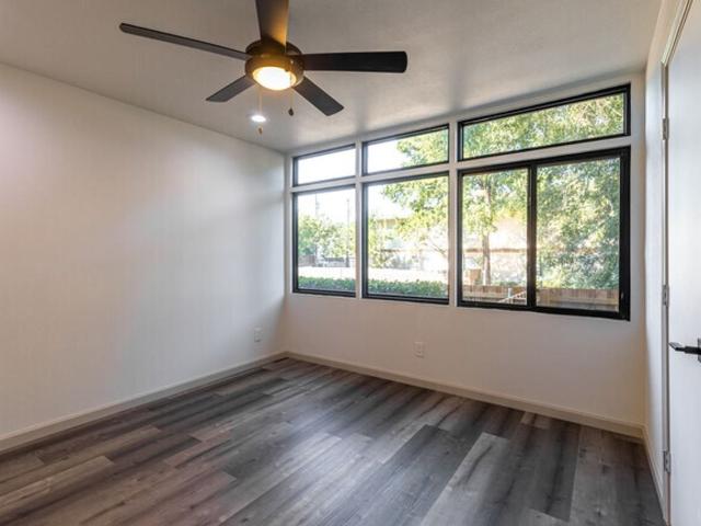 Limited 1 Bedroom Apartment for Rent at 5402 Gaston Ave, Dallas, TX 75214