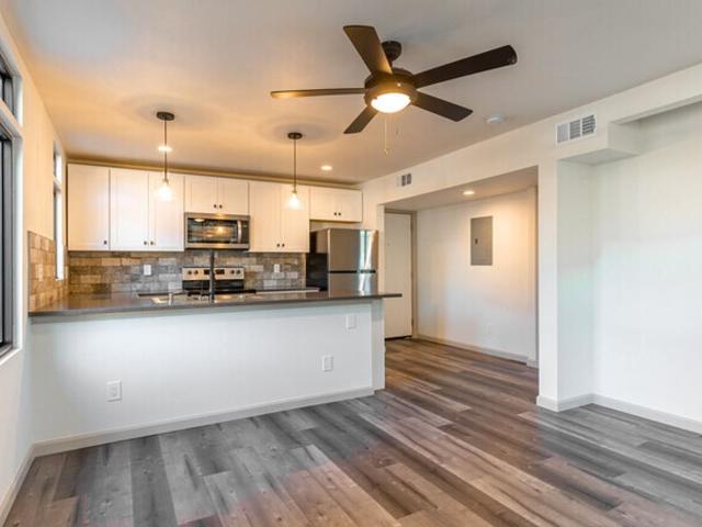 Limited 1 Bedroom Apartment for Rent at 5402 Gaston Ave, Dallas, TX 75214