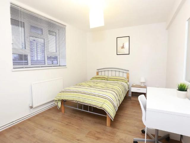 Limscott House – Room 1