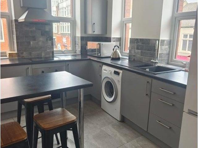 Linthorpe Road, Middlesbrough TS1, 3 bed flat to rent, £1,300 pcm | PrimeLocation