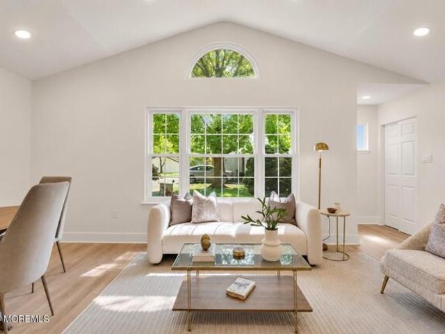 Linton Close, Freehold, Home For Sale