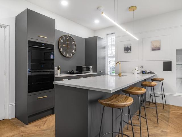 Linton Road, North Oxford 2 bed apartment to rent £2,850 pcm £658 pw