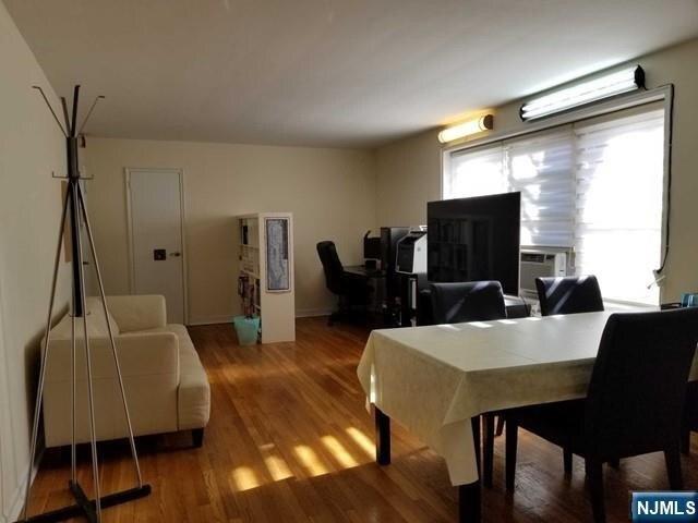 Linwood Ave Apt B, Fort Lee, Condo For Sale