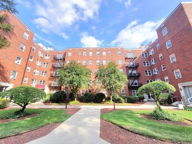 Linwood Ave Apt D, Fort Lee, Condo For Sale