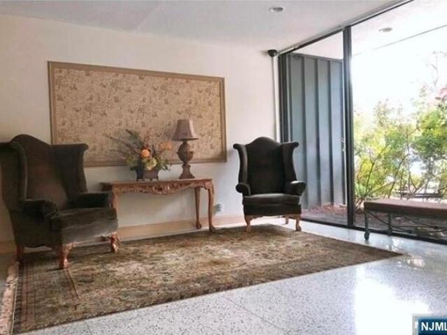 Linwood Ave Apt H, Fort Lee, Condo For Sale