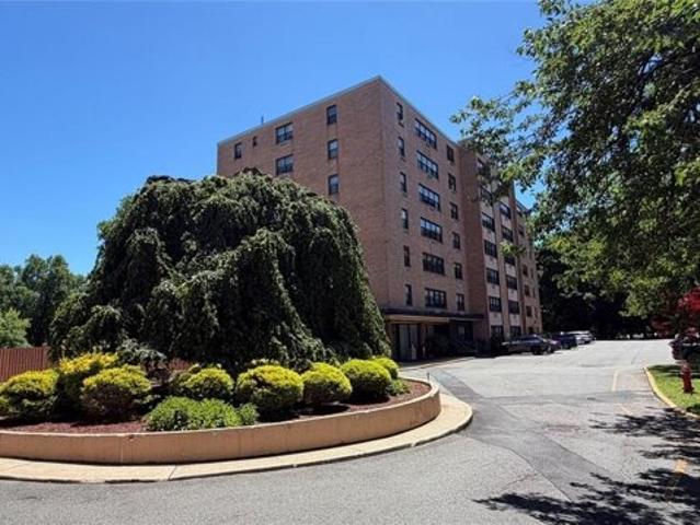 Linwood Ave Apt O, Fort Lee, Condo For Sale