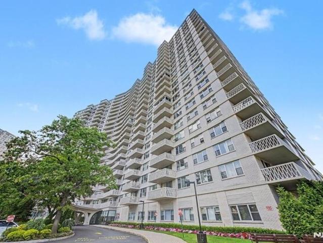Linwood Ave Apt R, Fort Lee, Condo For Sale