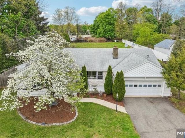 Linwood Ave, Ridgewood, Home For Sale