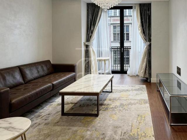 Lincoin Square, 18 Portugal Street. 2 bed flat to rent £6,002 pcm £1,385 pw