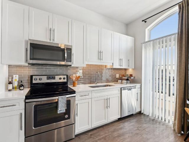 Lincoln at Dilworth 1 Bedroom Apartment for Rent at 905 Kenilworth Ave, Charlotte, NC 28204 Dilworth
