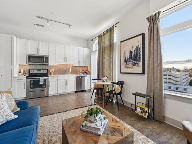 Lincoln at Dilworth 1 Bedroom Apartment for Rent at 905 Kenilworth Ave, Charlotte, NC 28204 Dilworth