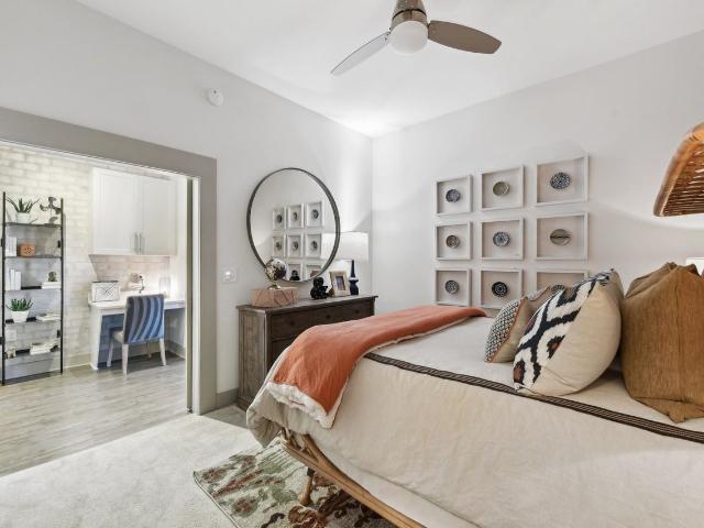 Lincoln at Dilworth 1 Bedroom Apartment for Rent at 905 Kenilworth Ave, Charlotte, NC 28204 Dilworth