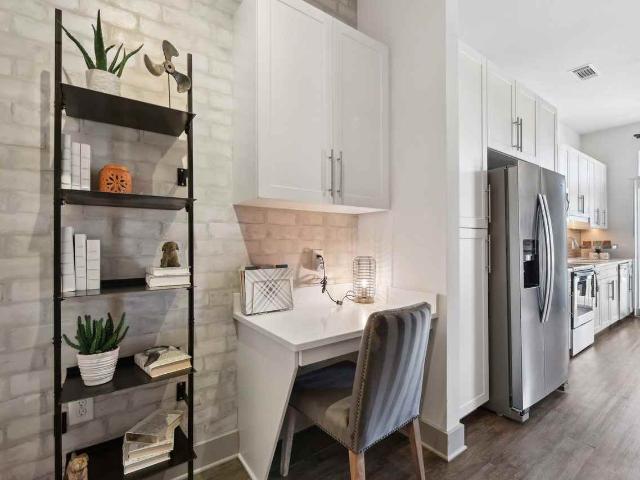 Lincoln at Dilworth 1 Bedroom Apartment for Rent at 905 Kenilworth Ave, Charlotte, NC 28204 Dilworth