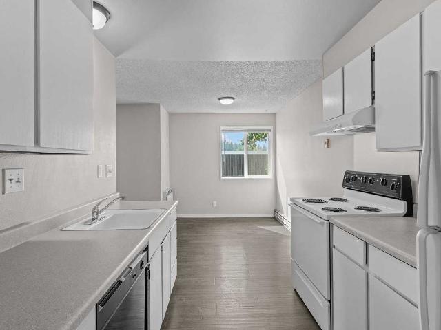Lincoln at South Hill 2 Bedroom Apartment for Rent at 3414 S Regal St, Spokane, WA 99223 Lincoln Heights