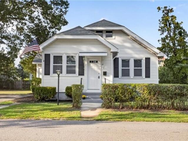 Lincoln Ave, Warwick, Home For Sale