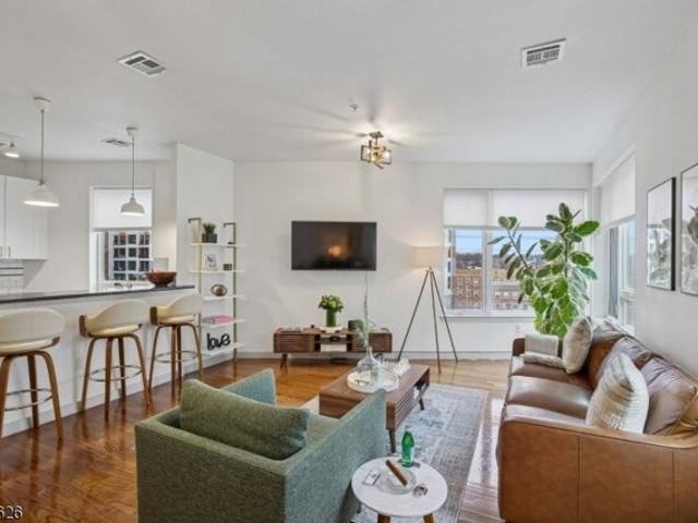 Lincoln Ave, City Of Orange Township, Condo For Sale