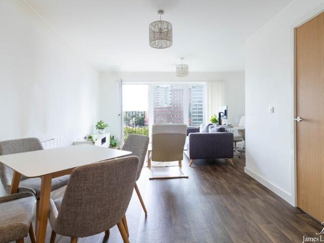 Lincoln Apartments, 3 Lexington Gardens, Birmingham, B15