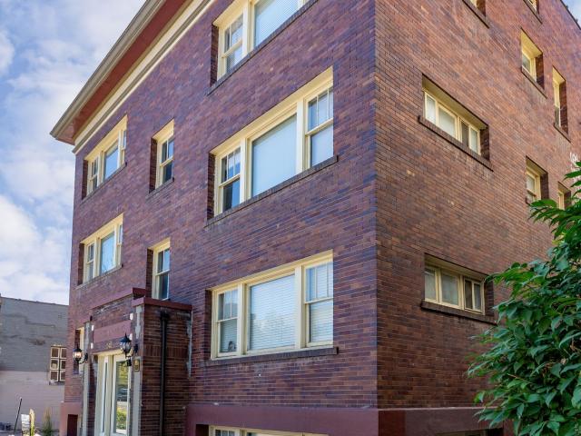 Lincoln Arms Apartments