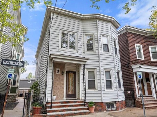 Lincoln, Cambridge, Home For Sale