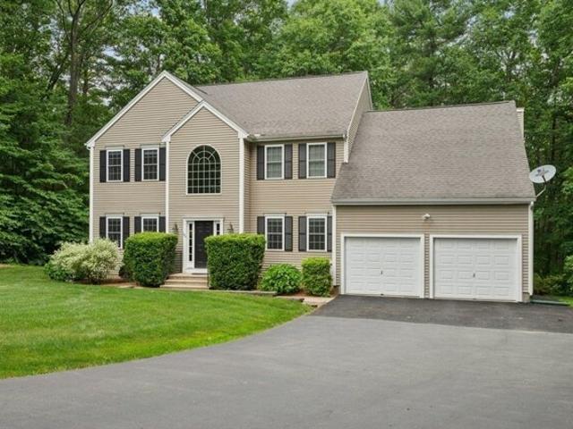 Lincoln Cir, Northbridge, Home For Sale