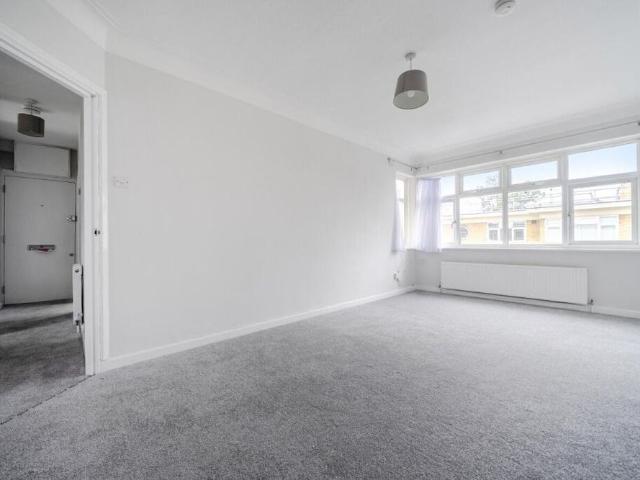 Lincoln Close, London
