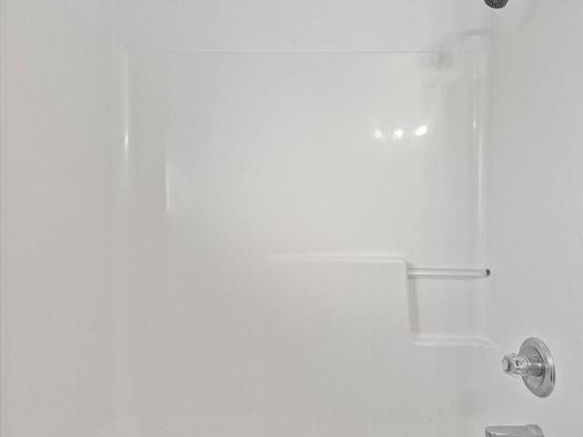 Lincoln Court 1 Bedroom Apartment for Rent at 2135 Se 122nd Ave, Portland, OR 97233 Mill Park
