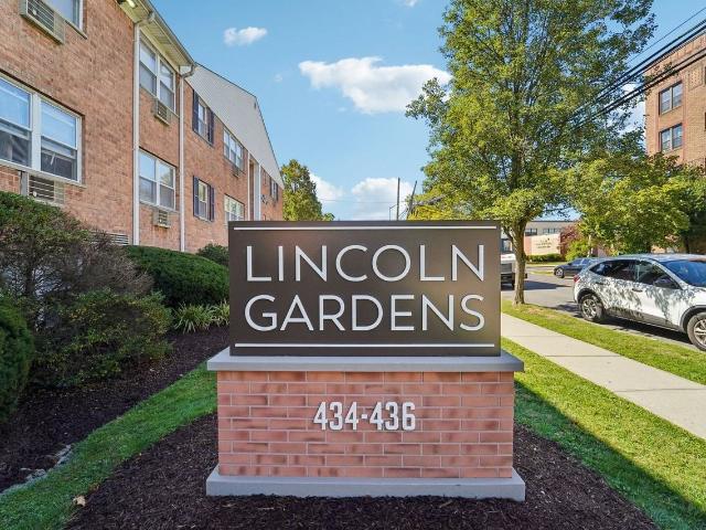 Lincoln Gardens 2 Bedroom Apartment for Rent at 434 Lincoln Ave, Orange, NJ 07050