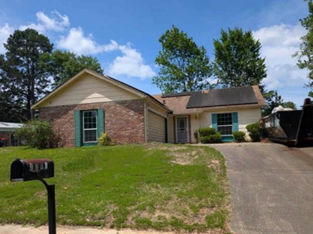Lincoln Green Dr