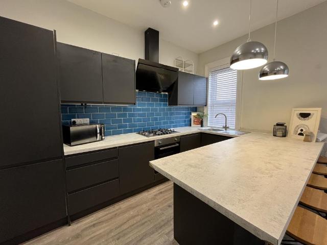 Lincoln LN1 5 bed terraced house to rent £2,925 pcm £675 pw
