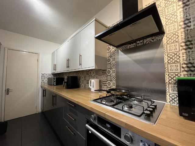 Lincoln LN5 5 bed terraced house to rent £2,167 pcm £500 pw