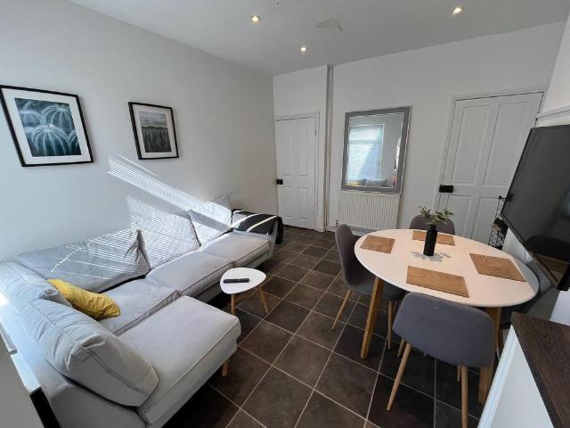 Lincoln LN5 3 bed end of terrace house to rent £1,495 pcm £345 pw