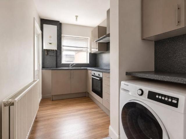 Lincoln LN5, Room to rent, £475 pcm | PrimeLocation