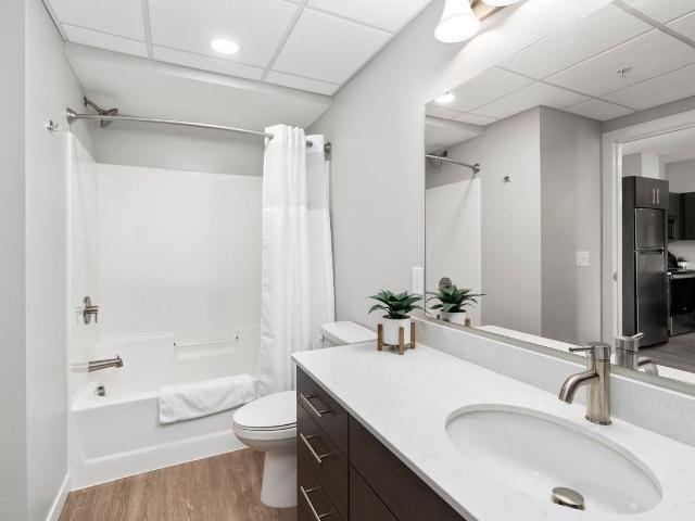 Lincoln Park Flats Studio Apartment for Rent at 2102 W Superior St, Duluth, MN 55806 West End